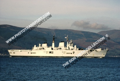 HMS INVINCIBLE - R05 - Aircraft Carrier - Photo Transport