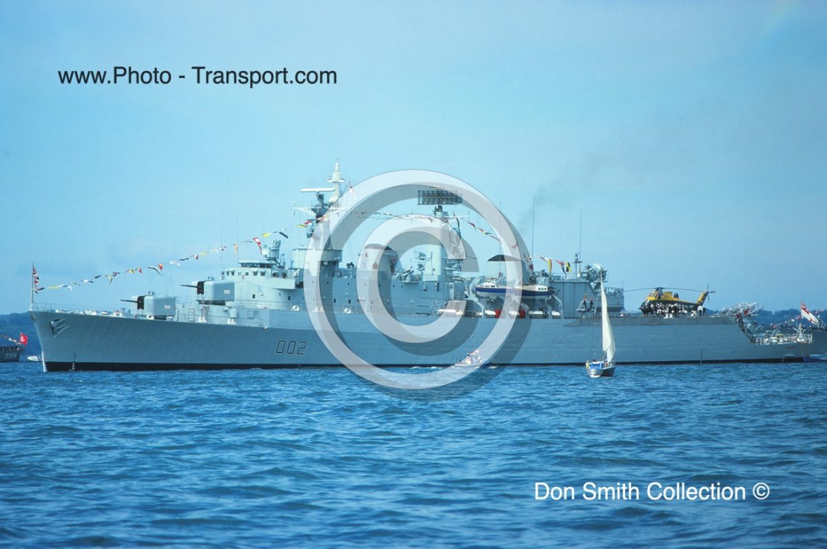 HMS DEVONSHIRE - D02 - Missile Destroyer - Photo Transport