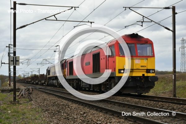 Class 60 No.60024 CLITHEROE CASTLE and No.66139 DB/EWS Livery - Photo ...