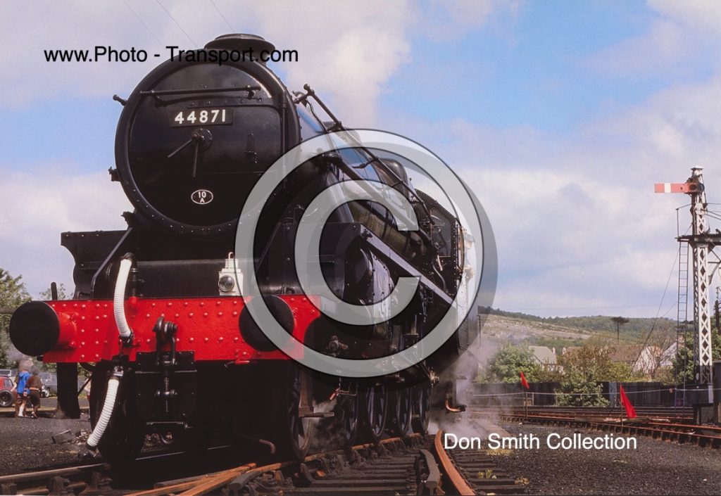 LMS Stanier Class 5 (Black Five) No.44871 - Photo Transport